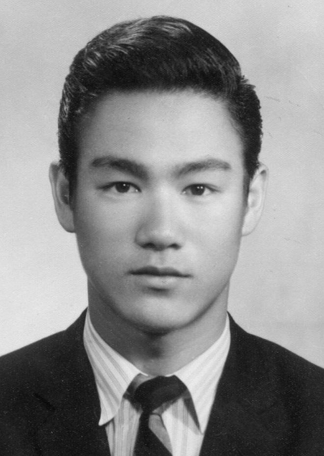 23 Celebrity High School Yearbook Photos – Garlic Soda