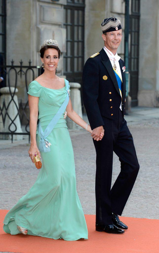 25 Kings and Queens Who Chose Love Over Politics - Kate Knows