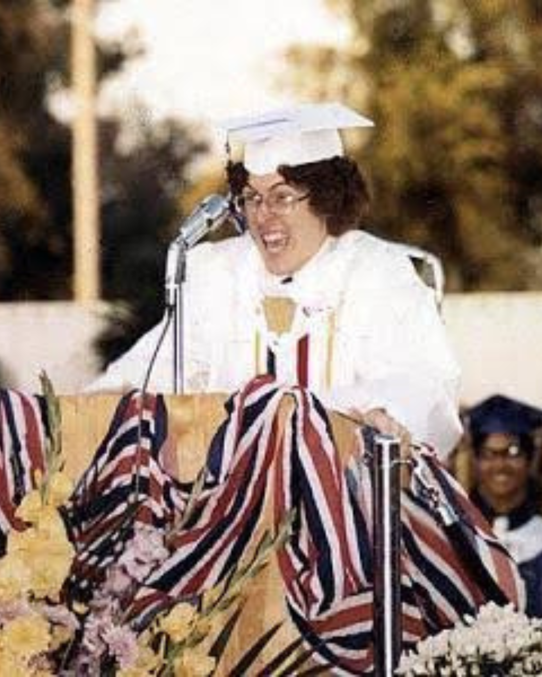 14 Celebrities You Didn't Know Were High School Valedictorians - Kate Knows