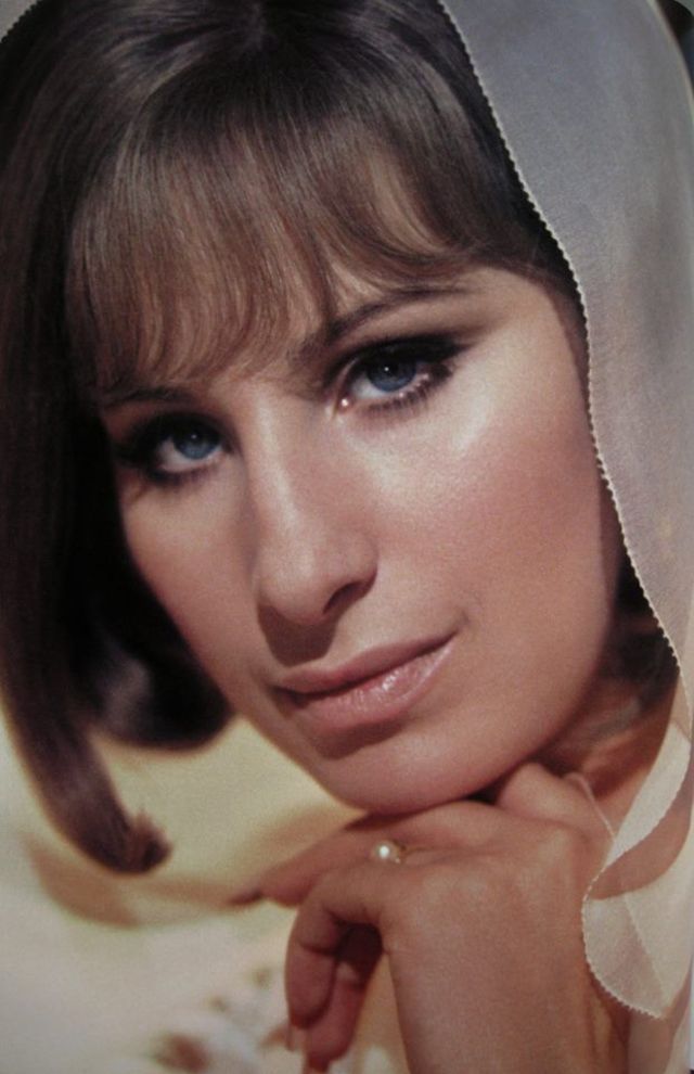 28 Celebrities With the Most Unique Faces - Kate Knows