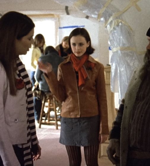 30 Gilmore Girls Outfits That Feel Like a Warm Cup of Coffee - Kate Knows