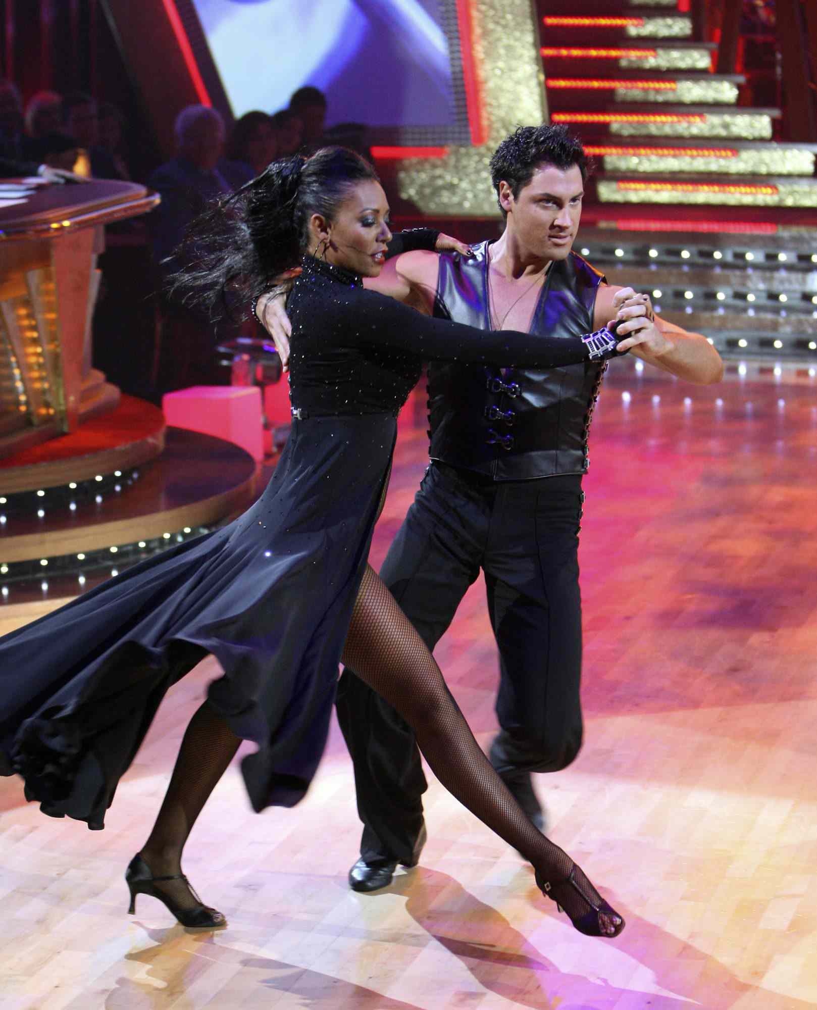 30 Unforgettable DWTS Routines That Completely Took Over The Ballroom ...